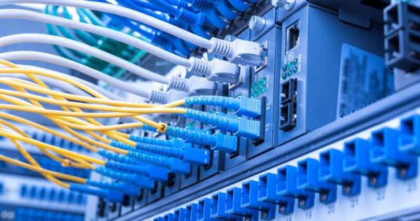 Apa itu Bandwidth? Fungsi, Manfaat, & Cara Kerja - IDCloudHost