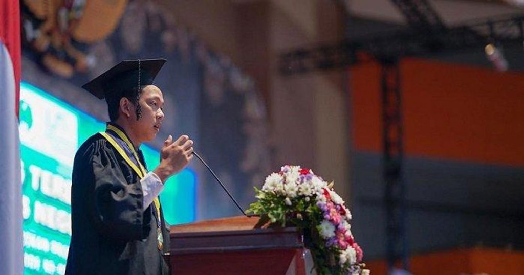 Cara Membuat Teks Pidato yang Baik dan Benar Serta Contohnya - IDCloudHost