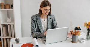 Apa itu Disclaimer : Pengertian, Fungsi, dan Manfaatnya - IDCloudHost